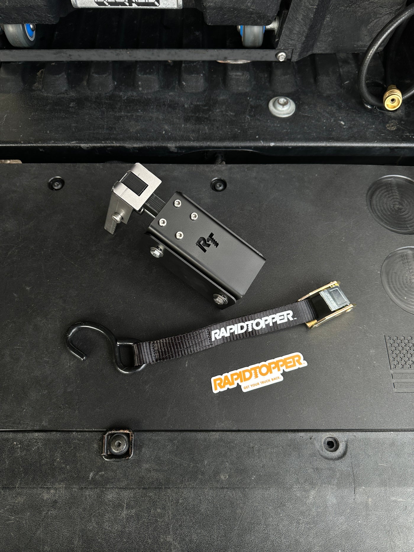 Rapid Lifts™ │ Take Any Camper Shell Off By Yourself – RapidTopper ...